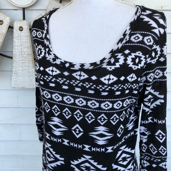 Rue21 | Tops | Super Soft Black White Aztec Print Stretchy Top | Poshmark